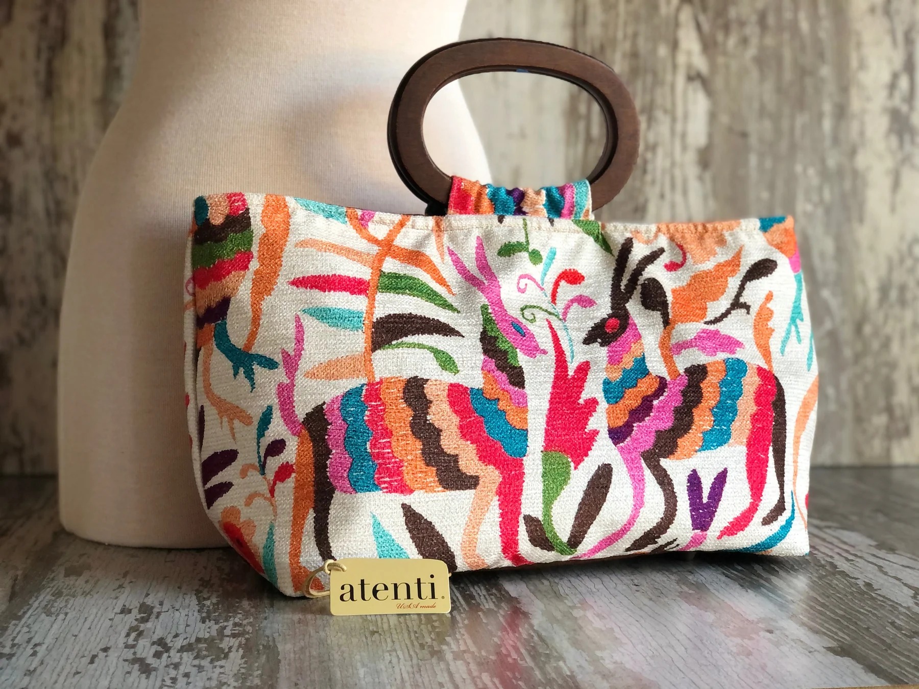 Atenti Divina Handbag - Fantastic Animals at Dream Weaver Yarns LLC