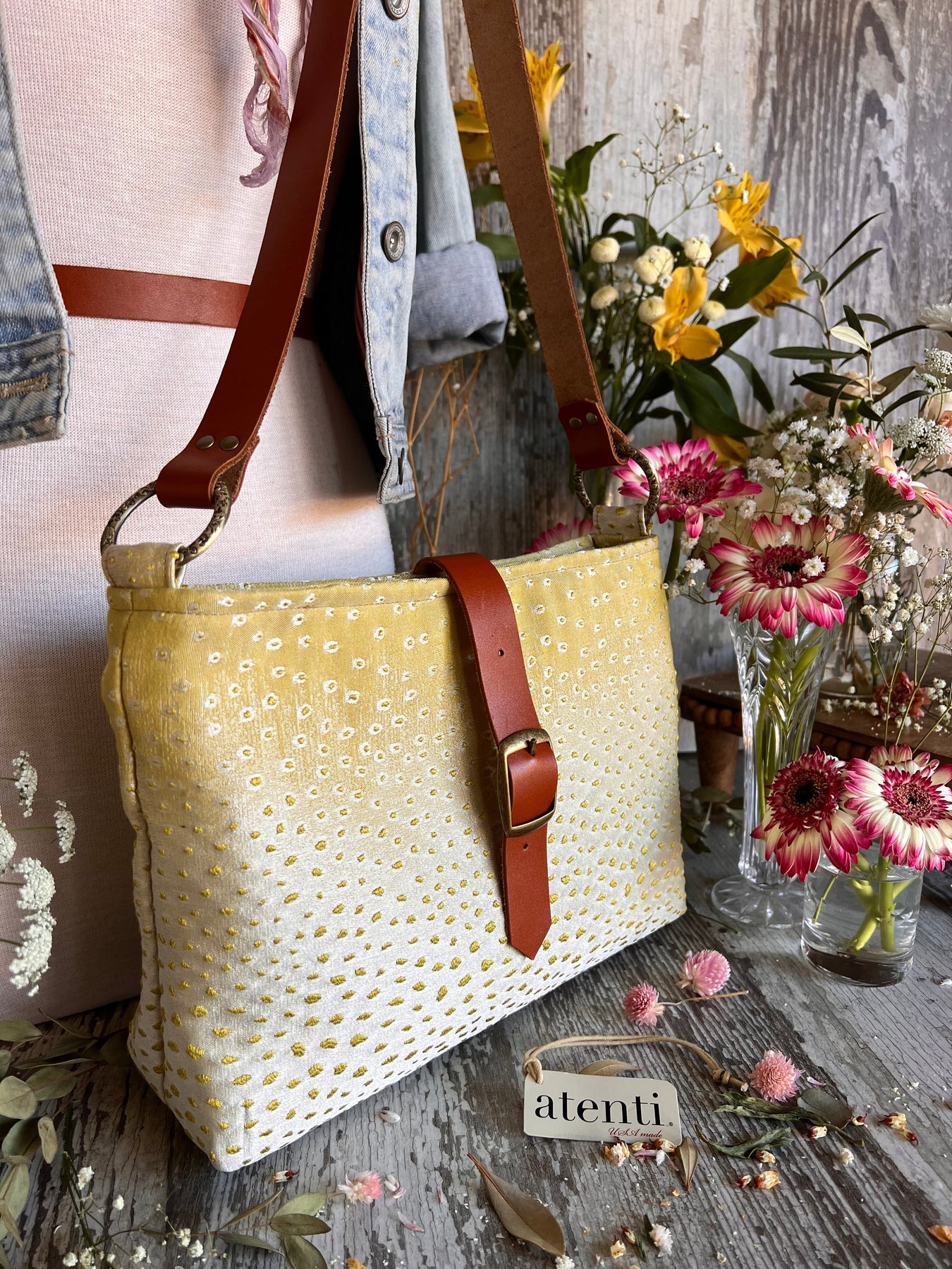 Atenti Fifi Handbag - Gila at Dream Weaver Yarns LLC