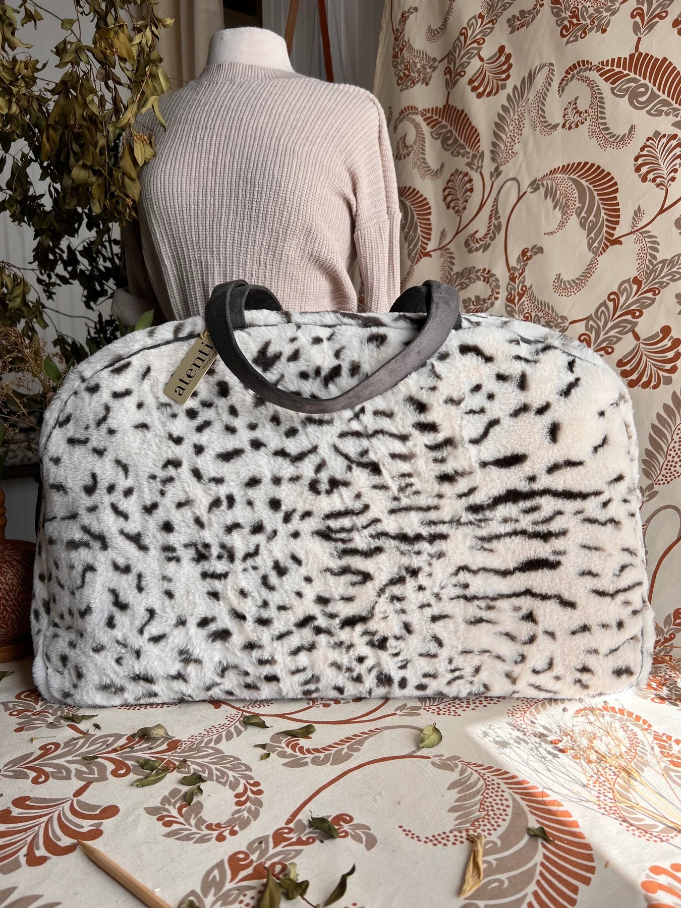 Atenti Overnighter - Siberia at Dream Weaver Yarns LLC